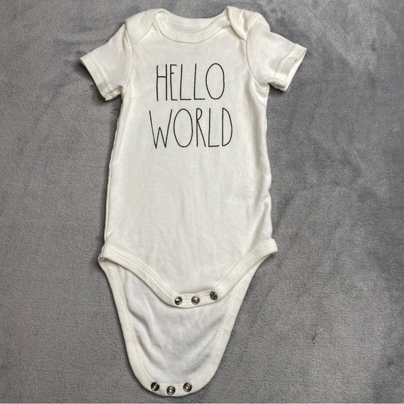 Rae Dunn | One Pieces | Rae Dunn Baby Hello World Onesie Size 69 Months ...